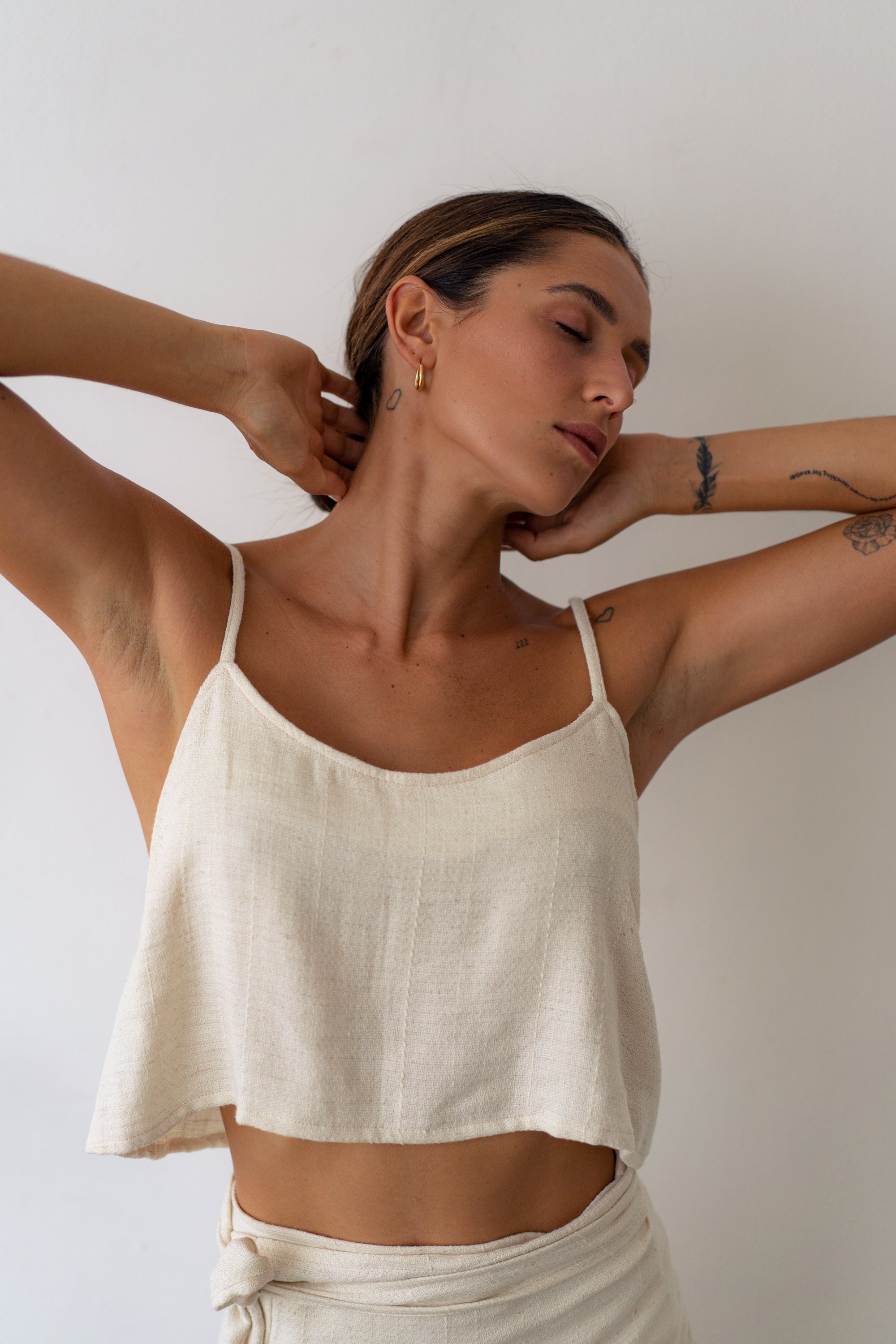 The Linen Cropped Cami – One Fable
